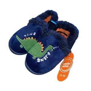 wonder nation | Shoes | Dinosaur Slippers | Poshmark